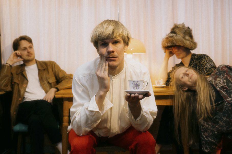 Garbanotas pristato naują albumą – 9 istorijas apie susitinkančius ...